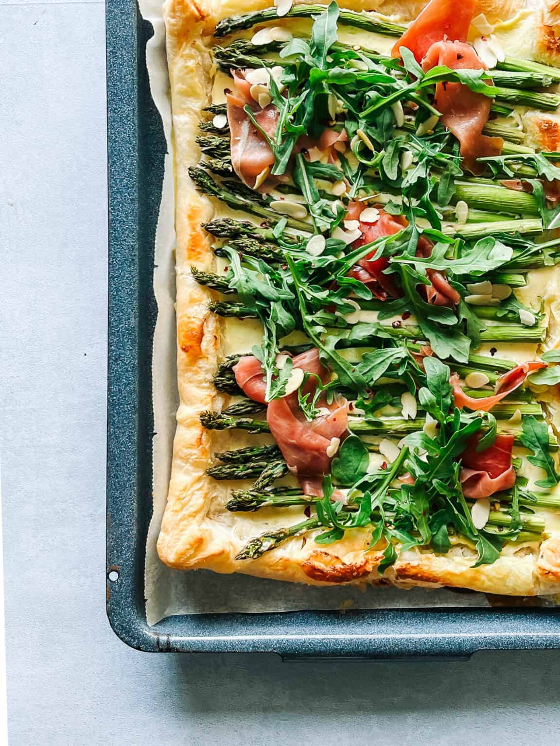 Tærte med asparges - opskrift på nem aspargestærte m. butterdej